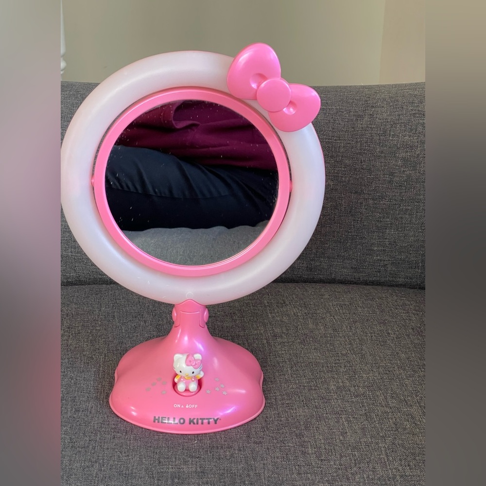 Hello Kitty Vanity Beauty Mirror Pink Light Up Round … - Gem